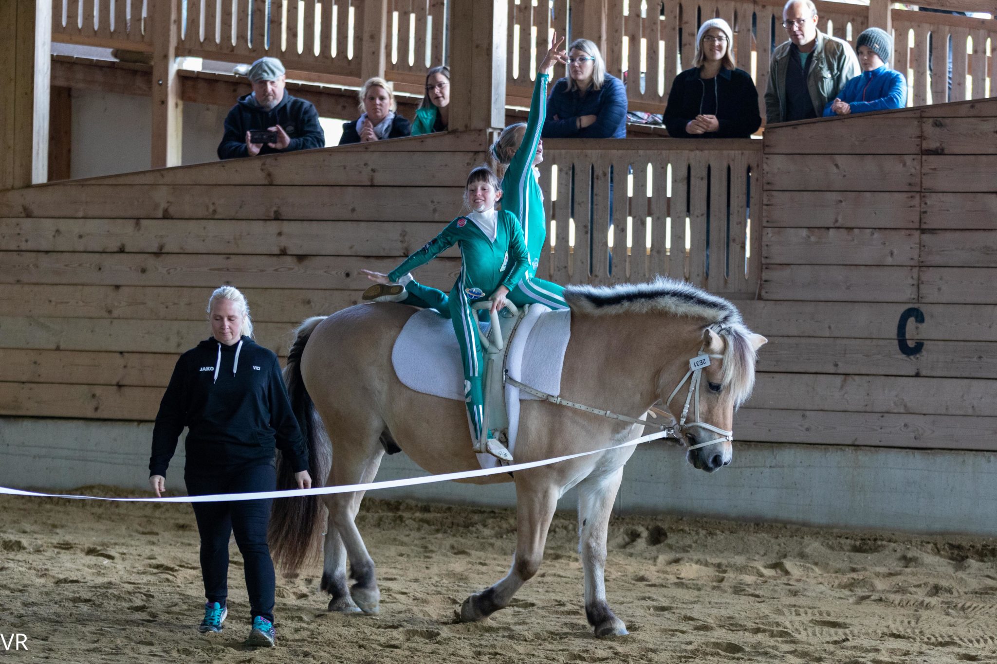 Voltis 5 - Sportunion Voltigier- und Reitverein Braunau